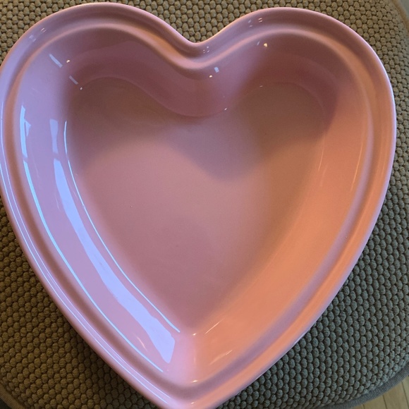 Chantal | Kitchen | Chantal 5 Quart Pink Heart Shaped Pie Plate Nwthas ...